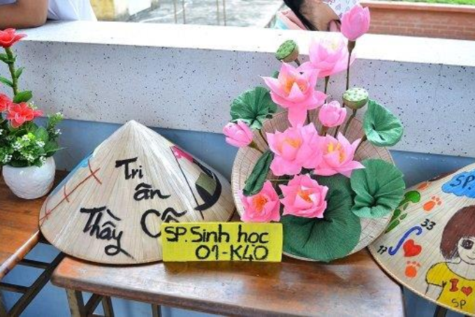 Tổng hợp mẫu cắm hoa 8-3, 20-11 ĐƠN GIẢN ý nghĩa đến ĐỘC ĐÁO ĐOẠT GIẢI